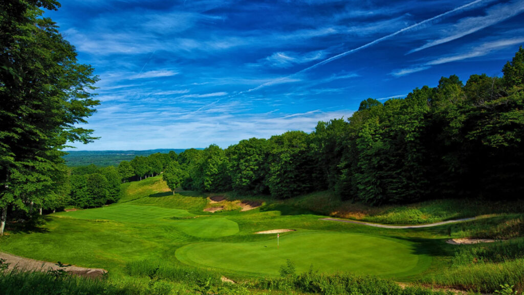 Wednesday Night At Treetops Resort